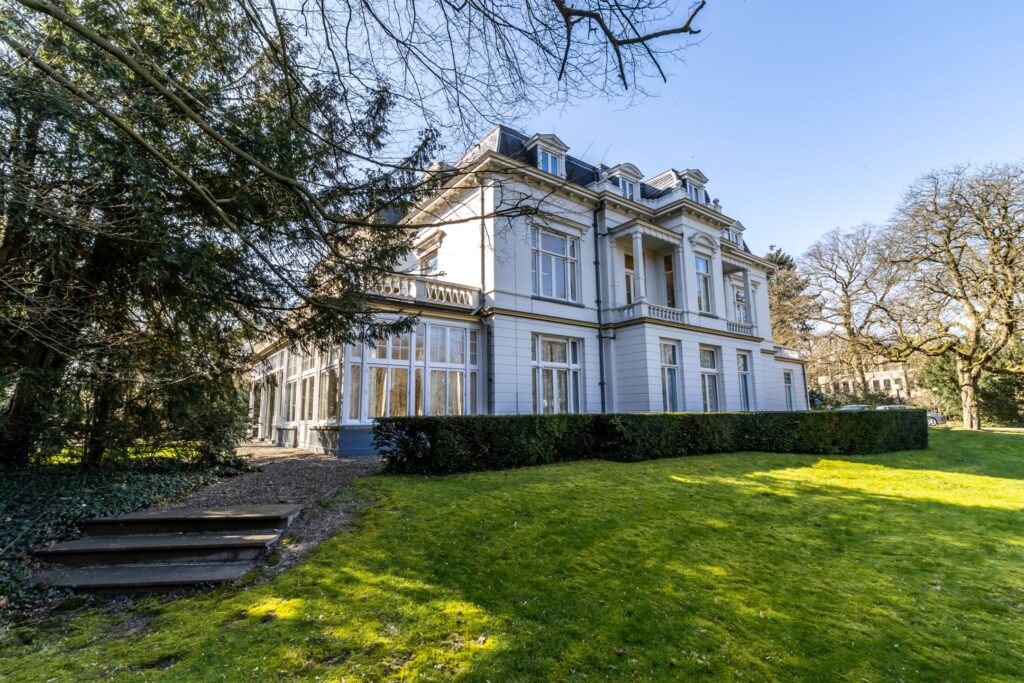 Aangehuurd | Monumentale kantoorvilla |Zeist - De Lobel & Partners