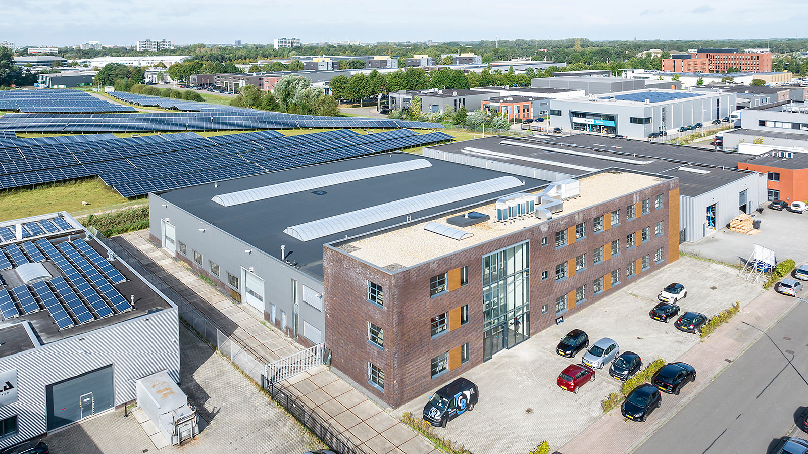 Verhuurd | Bedrijfsruimte Breda | Prijs Express - De Lobel & Partners