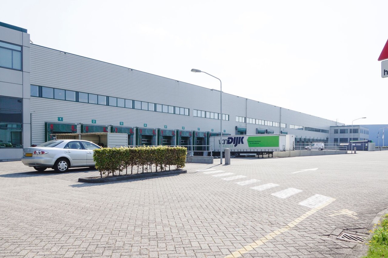 Prologis Park Moerdijk | Tradeboulevard DC2 - De Lobel & Partners